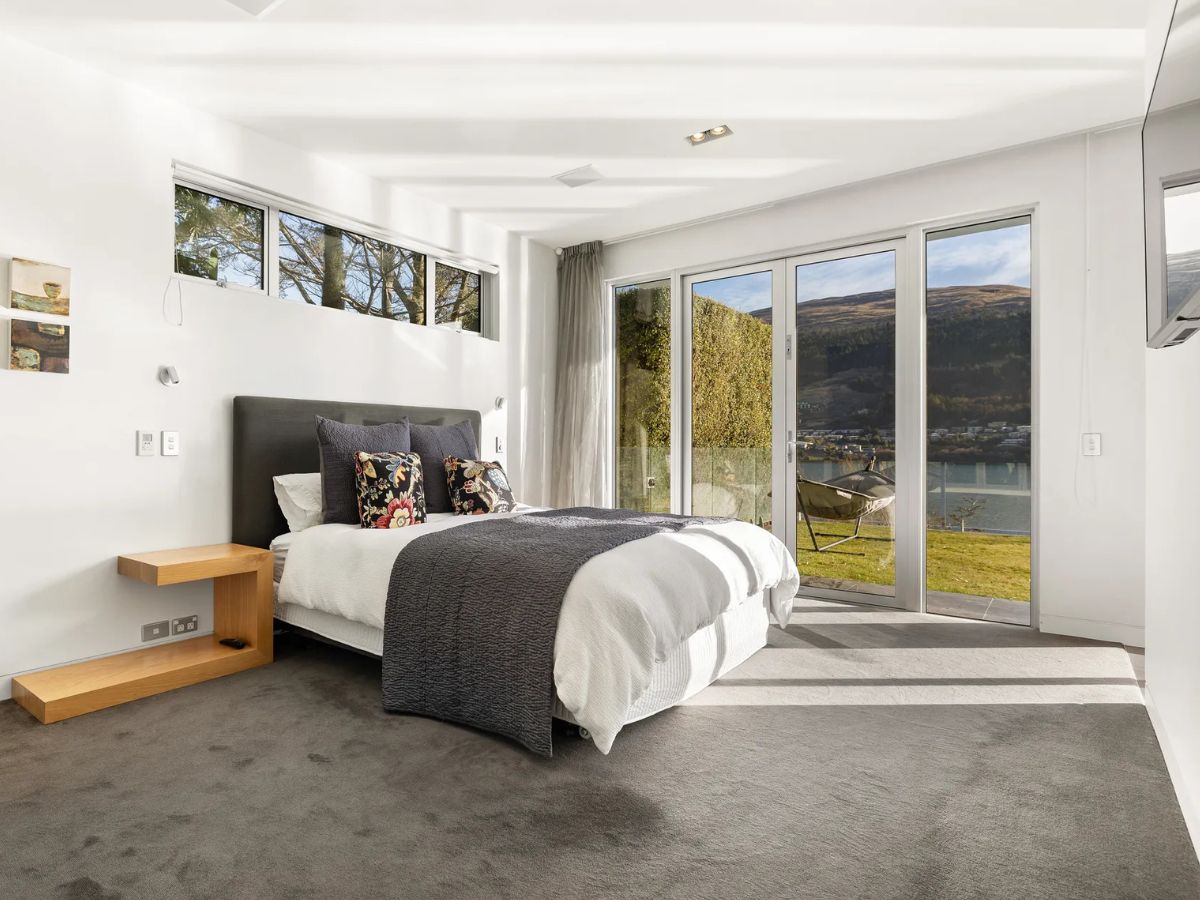 Infinity Heights - Queenstown Accommodation with Pool - MajorDomo