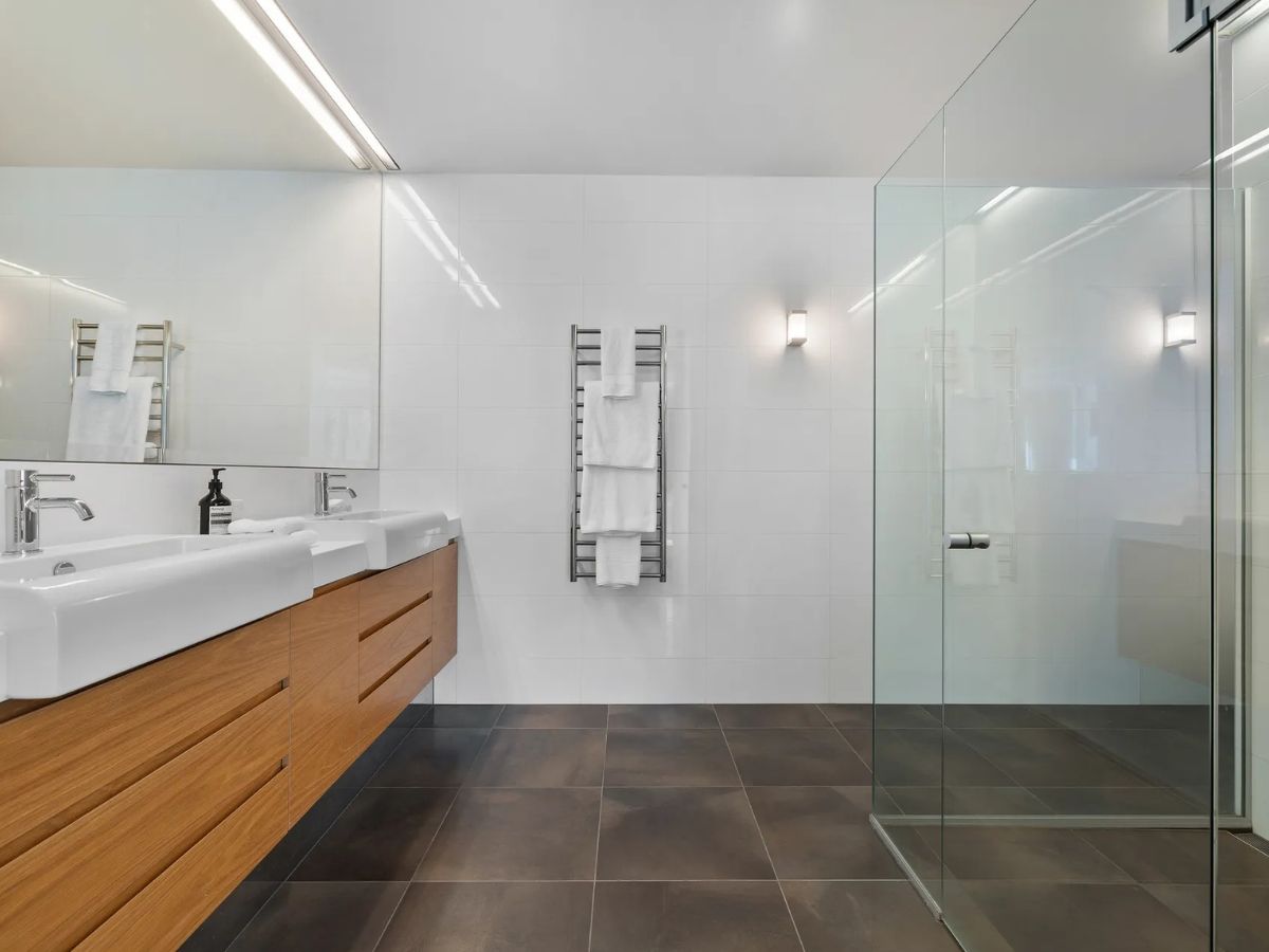Infinity Heights - Queenstown Accommodation with Pool - MajorDomo