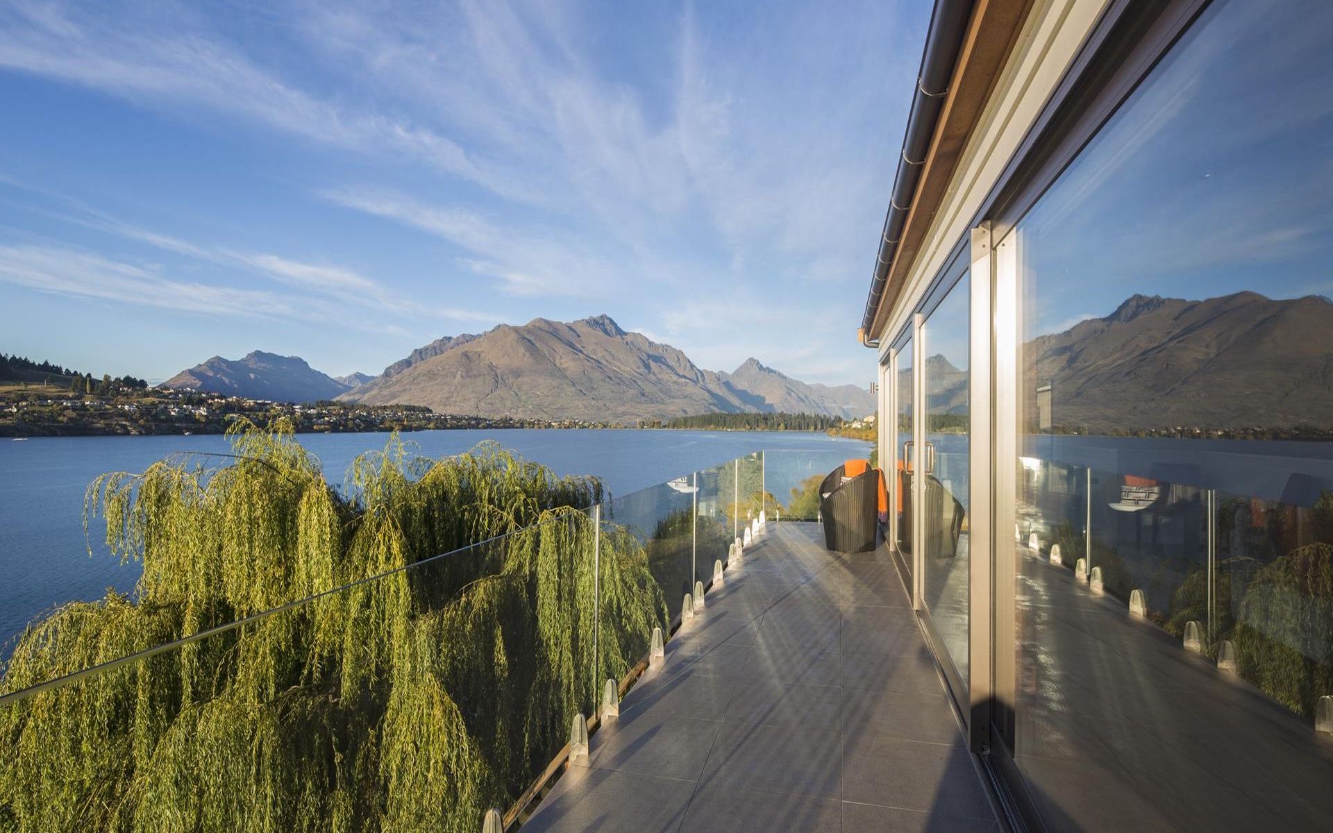 Kohanga - Luxury Lakefront Accommodation in Queenstown - MajorDomo